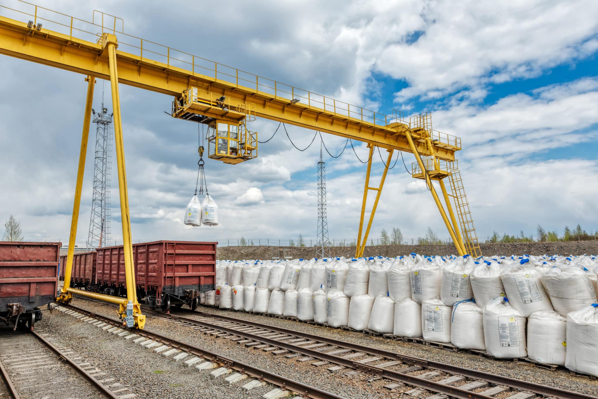 Operating an Overhead Crane in Extreme Weather - American Equipment